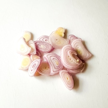 Quick Pickled Shallots Recipe - Two Cloves Kitchen